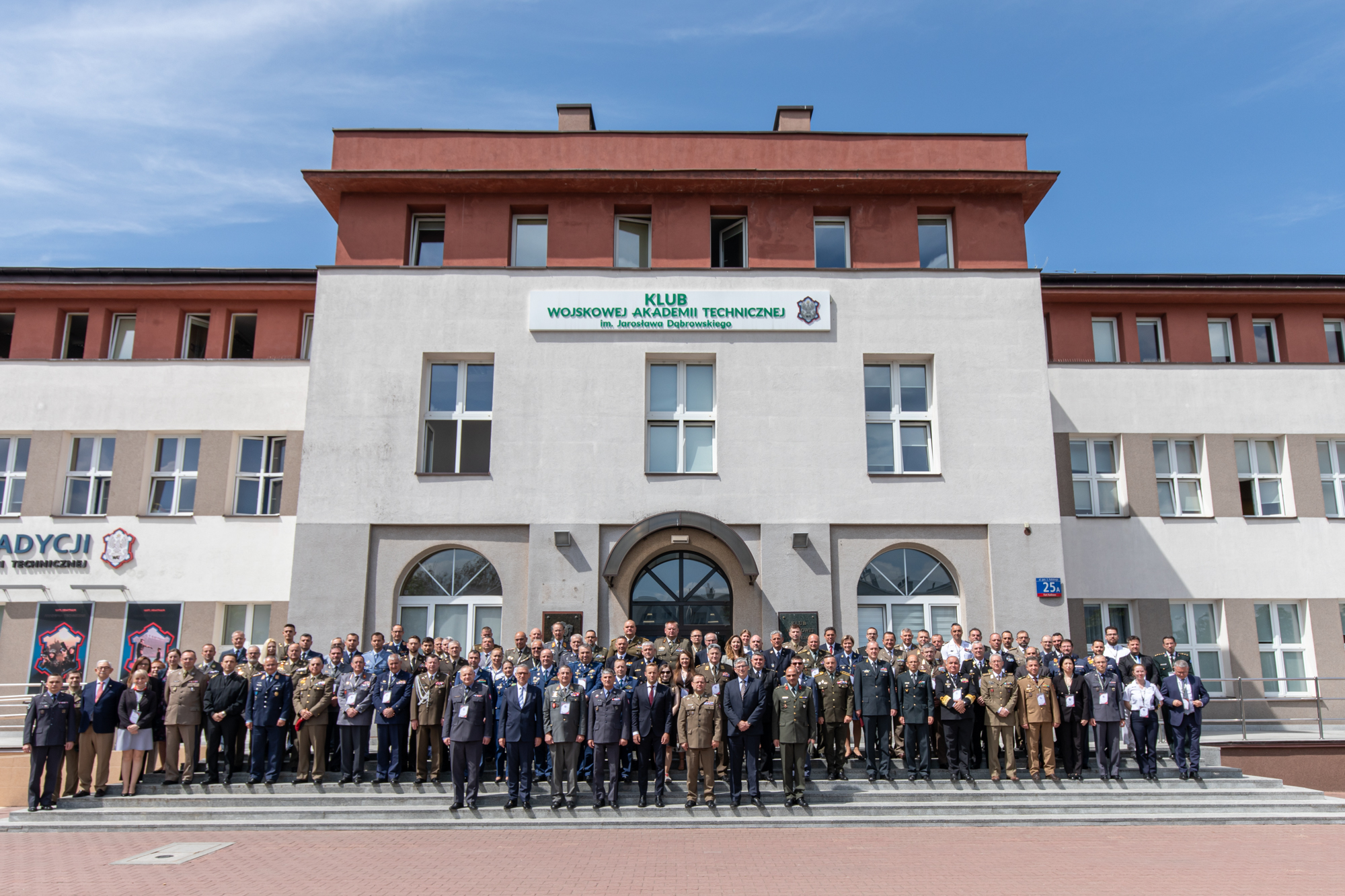 Europejskie uczelnie wojskowe o mobilności i nowych technologiach - ASzWoj