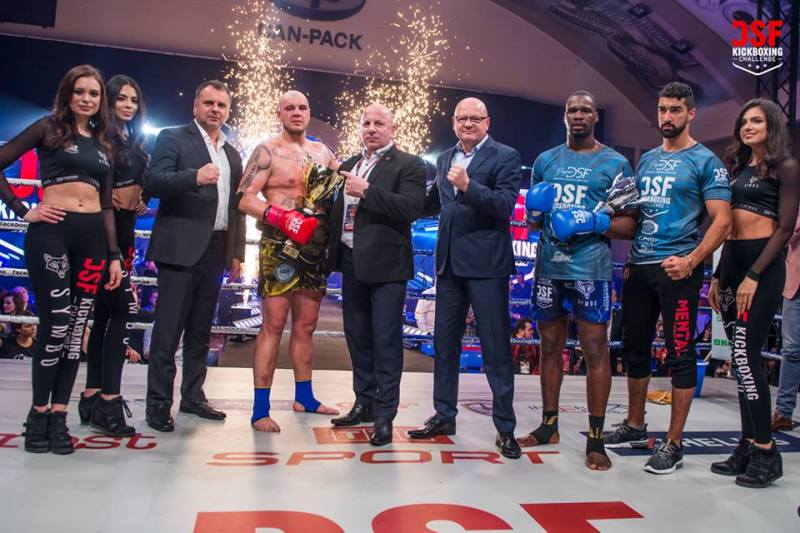 Pas mistrzowski federacji DSF Kickboxing Challenge w AWL - AWL