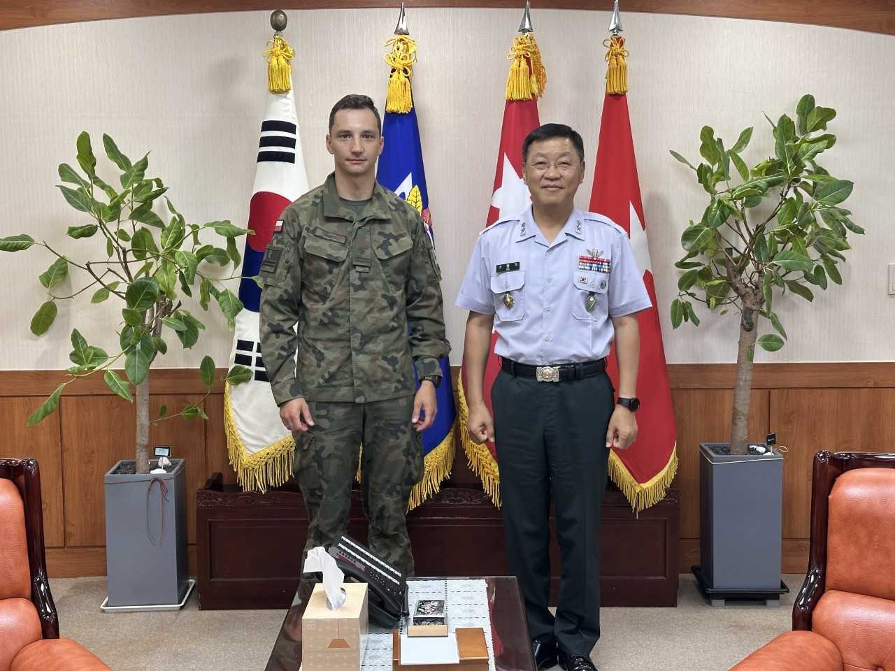 Pięciomiesięczny staż naukowy w Korea Military Academy - AWL