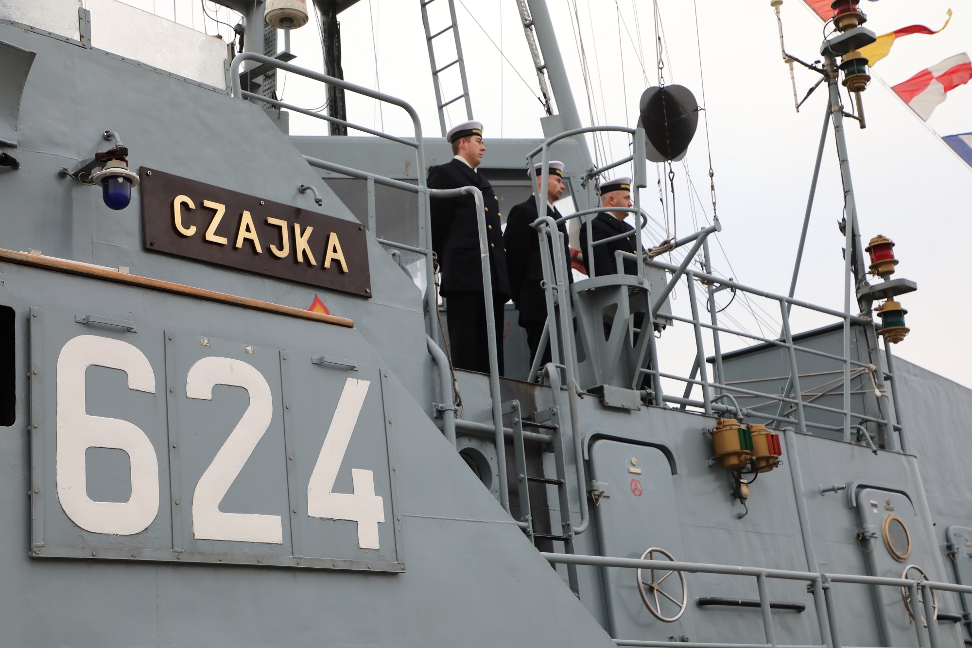 Ostatnie opuszczenie bandery na ORP Czajka - WOJSKO-POLSKIE.PL