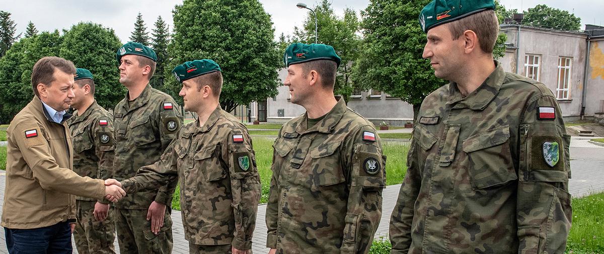 Wojsko Polskie cały czas pomaga w walce z żywiołem - WOJSKO-POLSKIE.PL