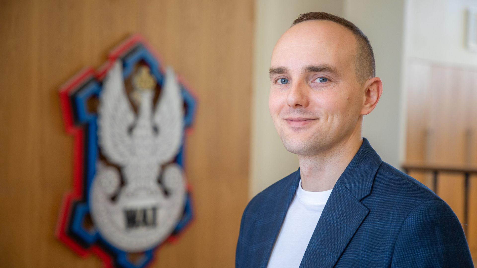 How do you measure an eyeblink? - Military University of Technology