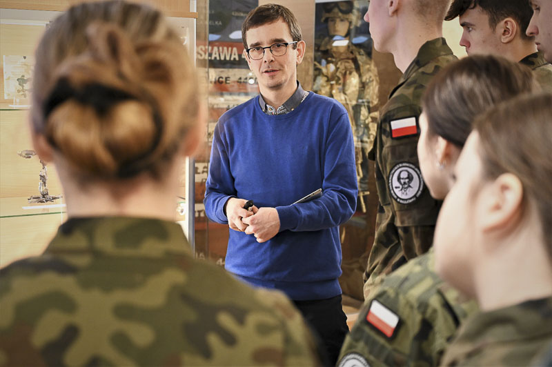 UCZNIOWIE Z SULEJÓWKA Z WIZYTĄ W CENTRUM WETERANA - CWDPGP